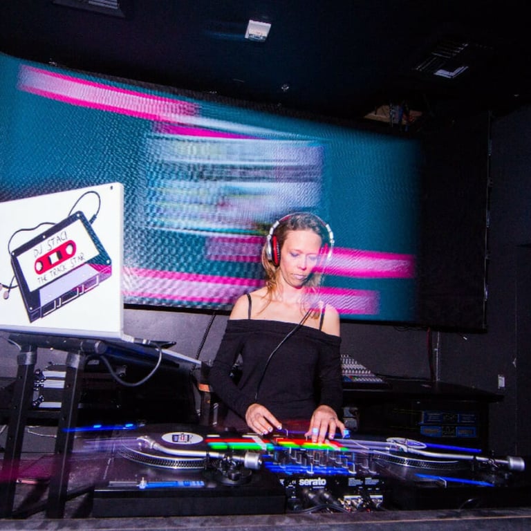 Woman / Female DJ - Women DJs Near Me